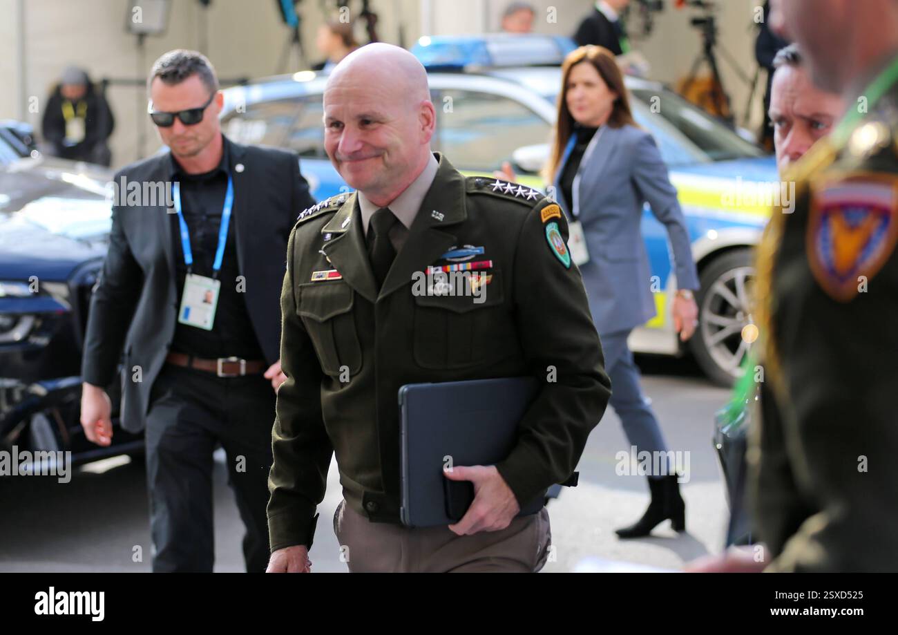 General Christopher G. Cavoli, General der U.S. Army, bei seiner ...