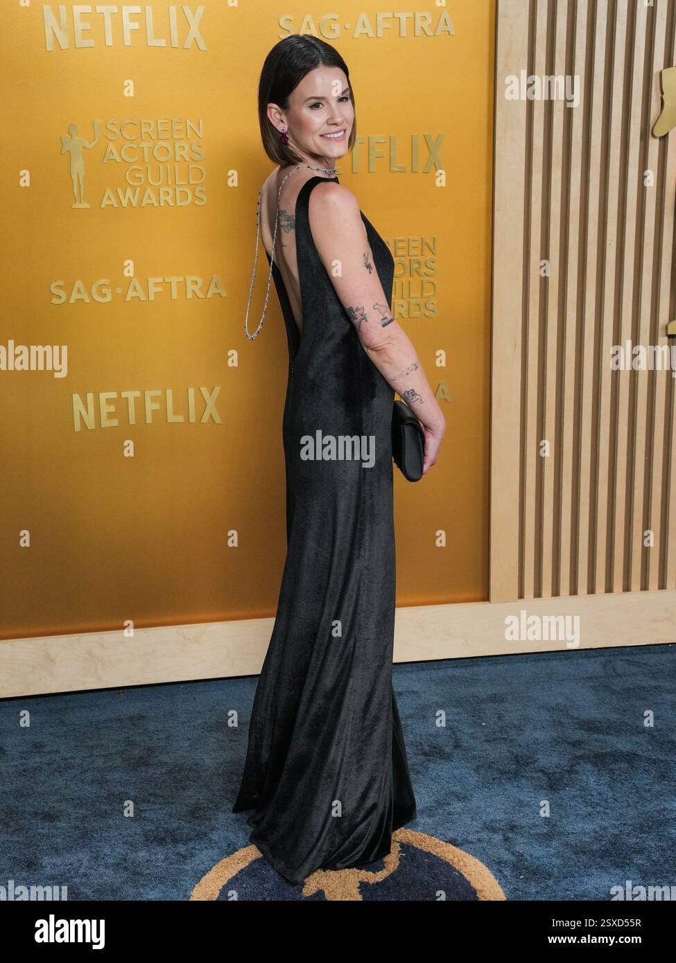 Los Angeles, USA. 23rd Feb, 2025. Sosie Bacon walking on the red carpet ...