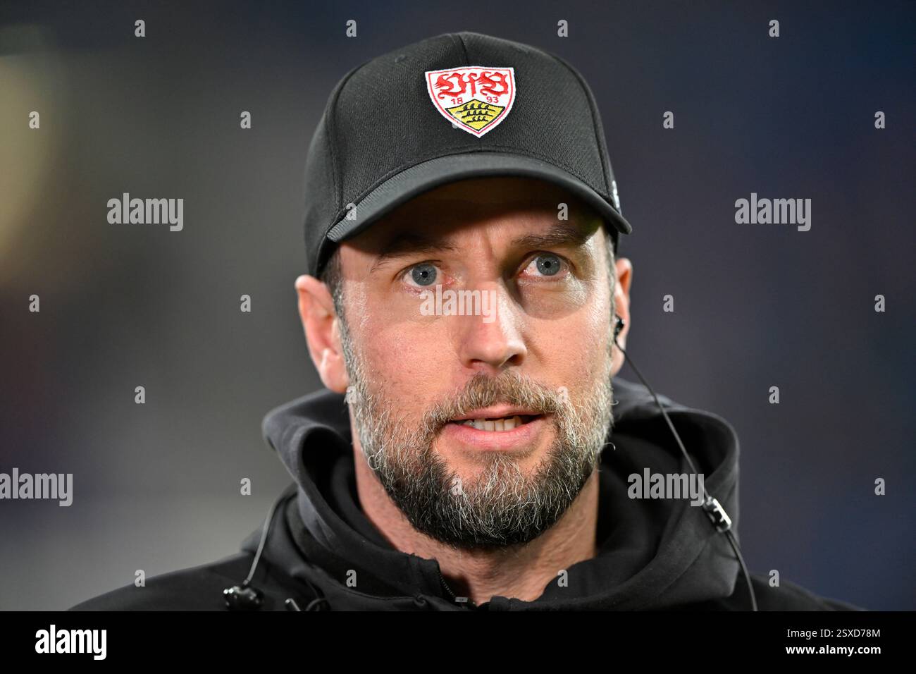 vor Spielbeginn: Trainer Coach Sebastian Hoeness VfB Stuttgart Portrait ...