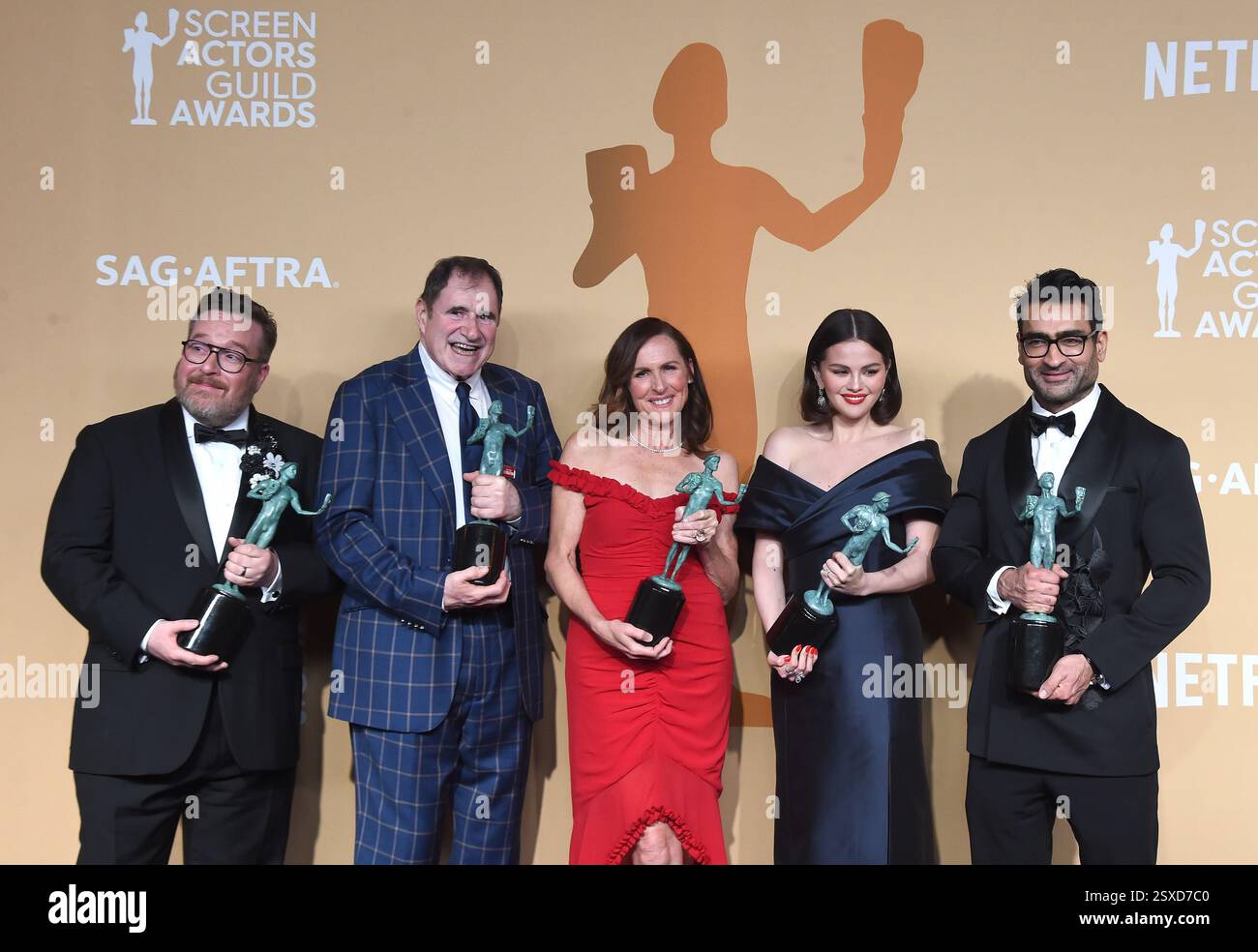 Michael Cyril Creighton, Richard Kind, Molly Shannon, Selena Gomez and ...