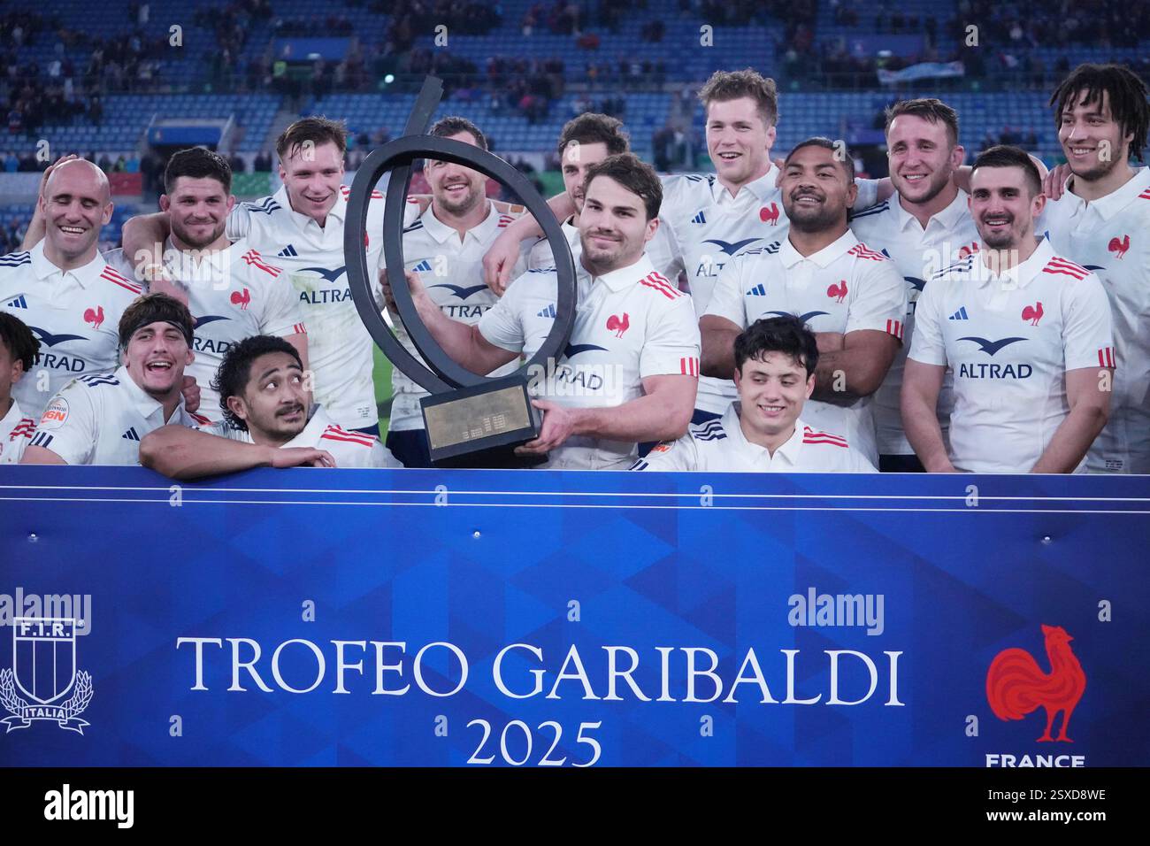 Antoine Dupont of France with Garibaldi trophy during the 2025 Six Nations Championship, rugby ...