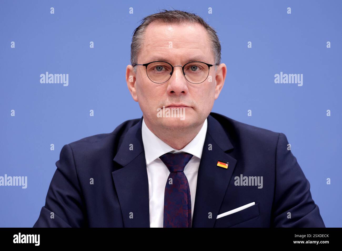 Tino Chrupalla, Co-Vorsitzender der AfD, PK zu - Ergebnisse der ...
