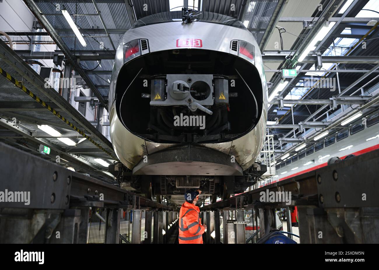 SYMBOL - 15 January 2025, Saxony, Leipzig: An ICE being serviced at the ICE plant in Leipzig ...