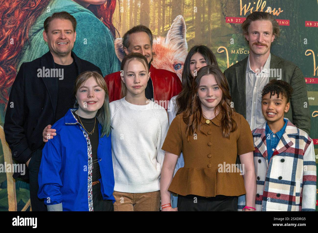 Max Giermann, Anna von Seld, Cora Trube, Michael Ostrowski, Lola Linnea Padotzke, Ava Petsch ...