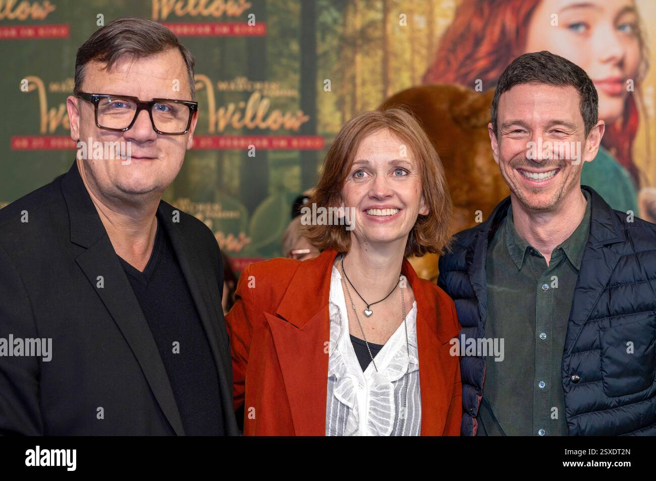 Torsten Koch, Sabine Bohlmann und Oliver Berben bei der Premiere des Kinofilms Ein Mädchen ...