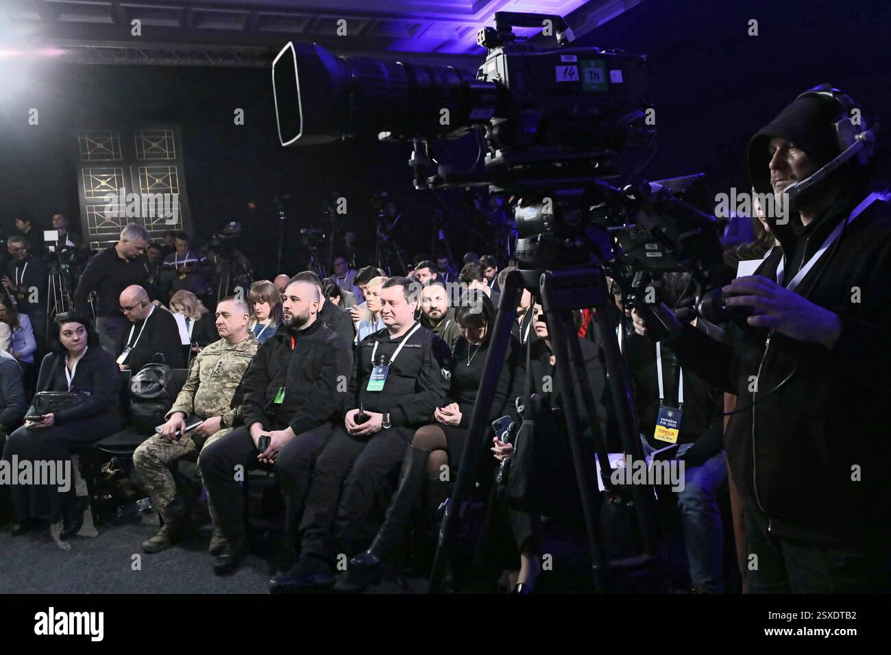 Reporters cover the "Ukraine. Year 2025" Forum ahead of the 3rd ...