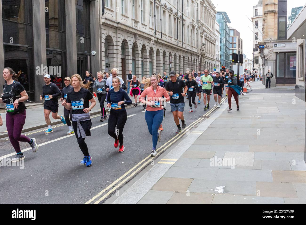 Cancer Research UK London Winter Run, 10th Anniversary Feb 2025 Stock ...