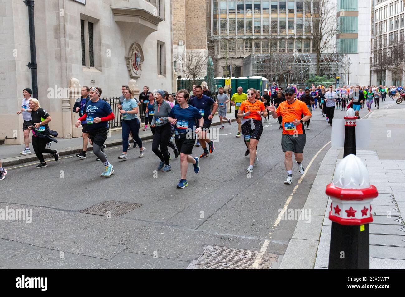 Cancer Research UK London Winter Run, 10th Anniversary Feb 2025 Stock ...