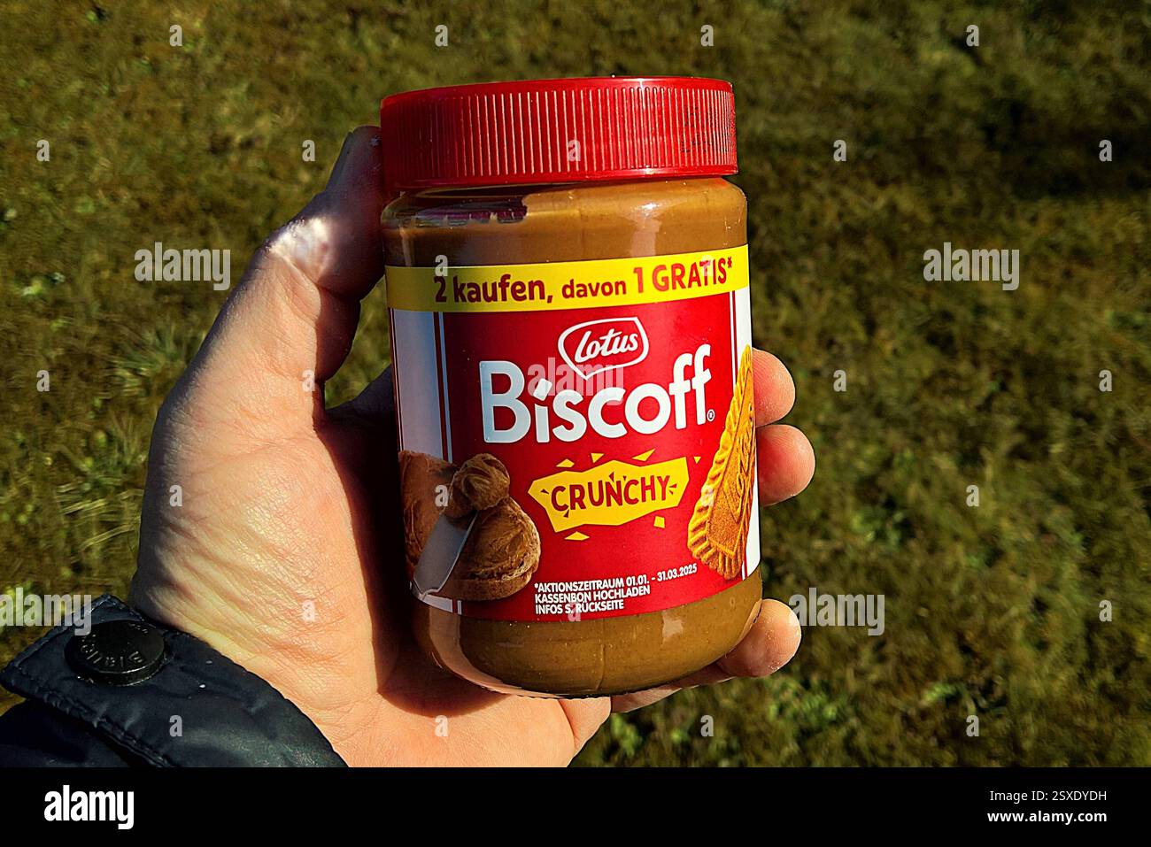 Lotus Biscoff Crunchy Brotaufstrich - im Vertrieb der Lotus Bakeries ...