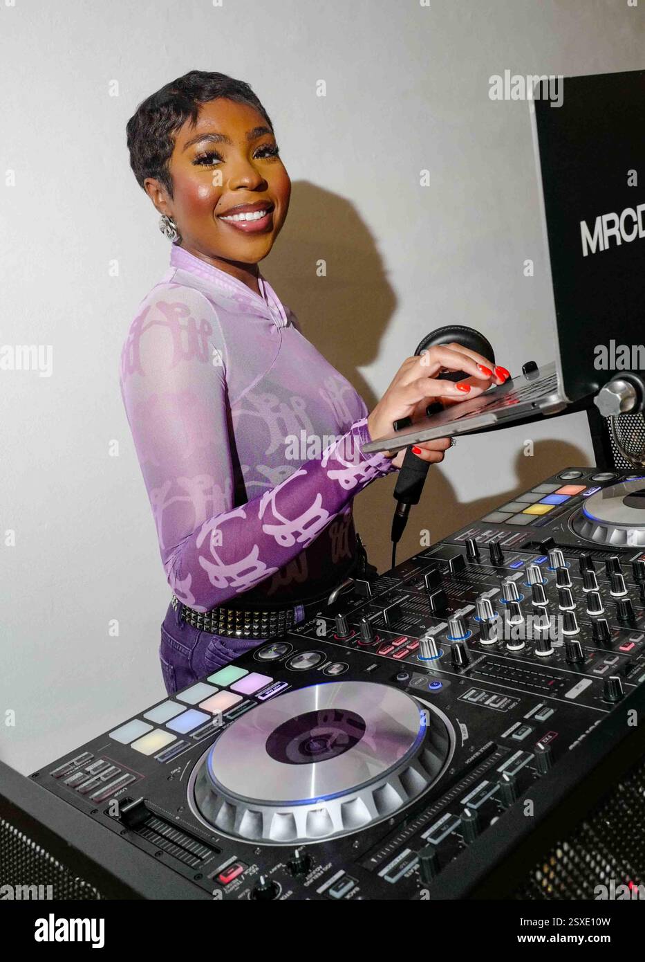 Mercedes Benson Djs at Wanni Fuga Show London Fashion Week 2025 Stock ...