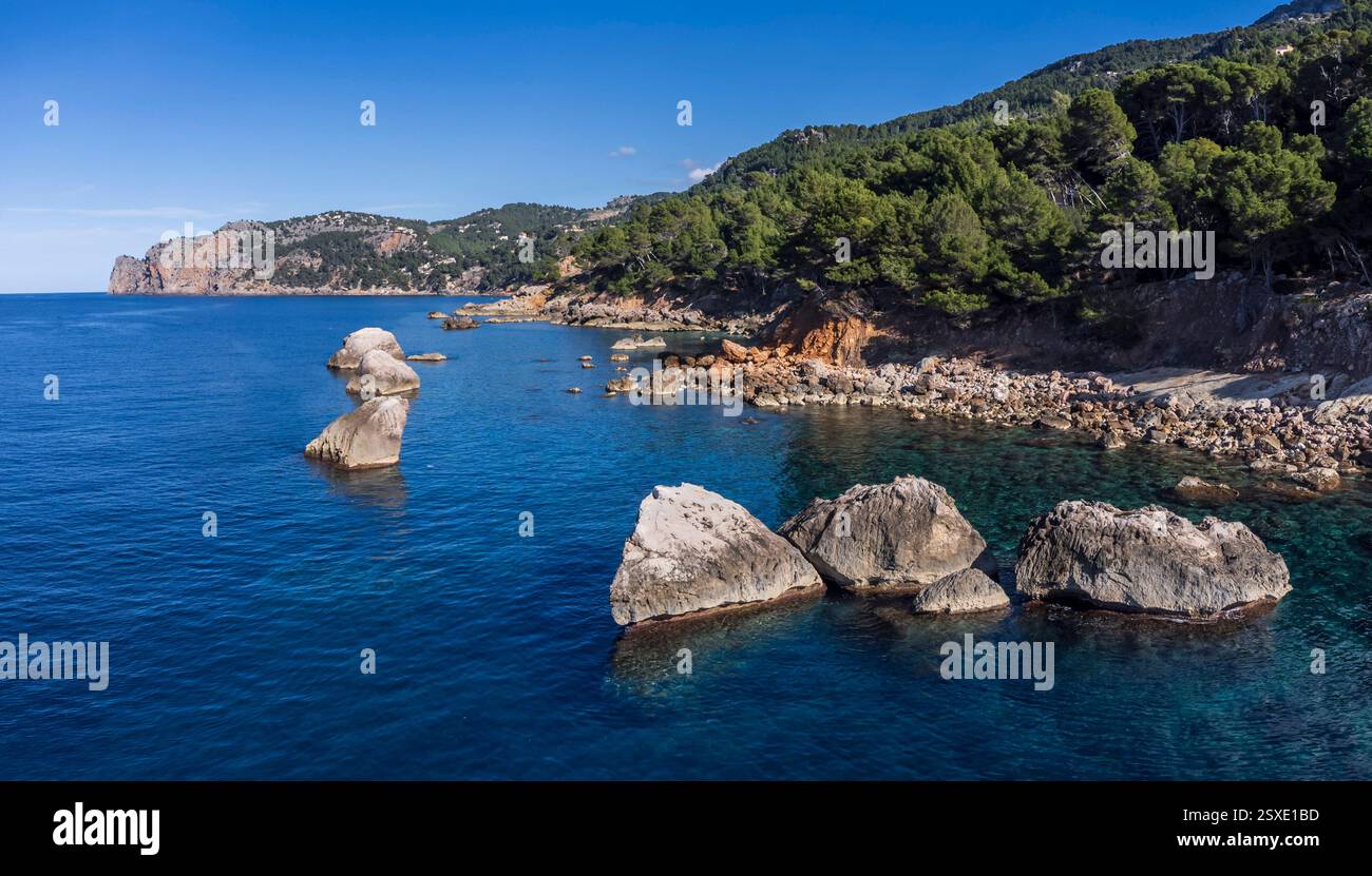 coast with reefs and islets, Llucalcari, Deia, Natural area of the ...