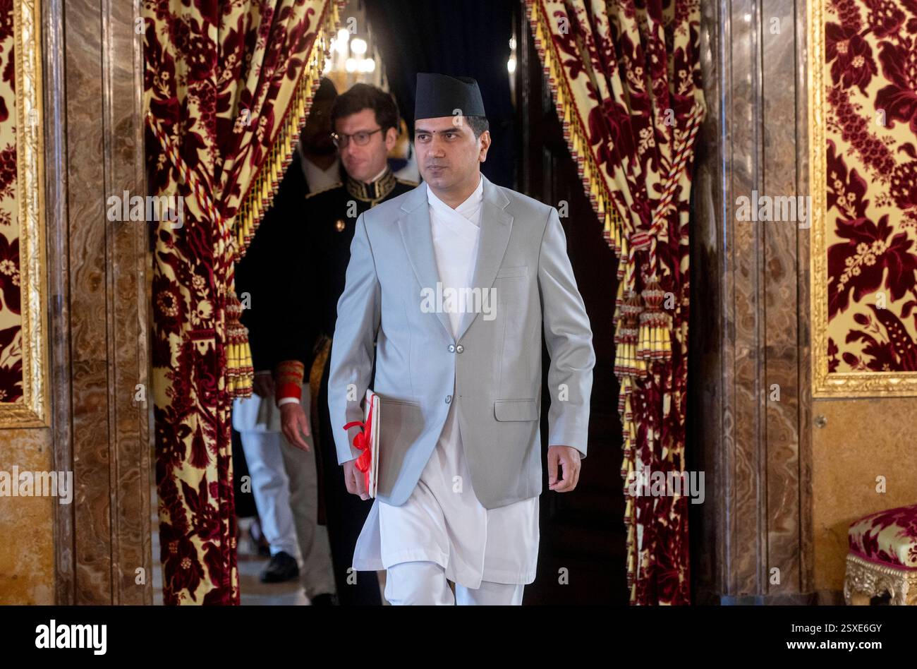 King Felipe VI receives the Credential Letter from the Ambassador of ...