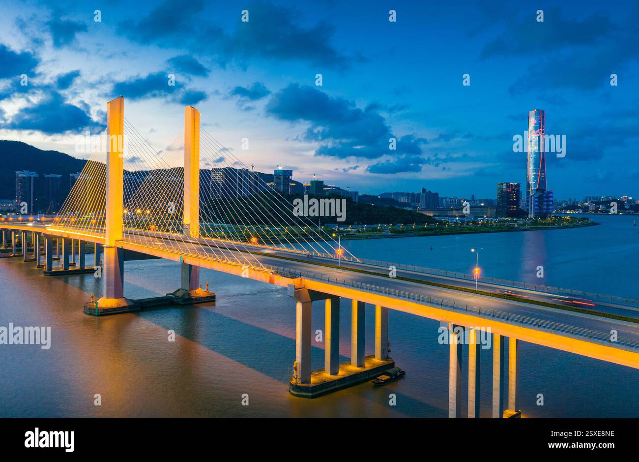 Night view of Hengqin Bridge in Zhuhai, Guangdong Province, China Stock ...