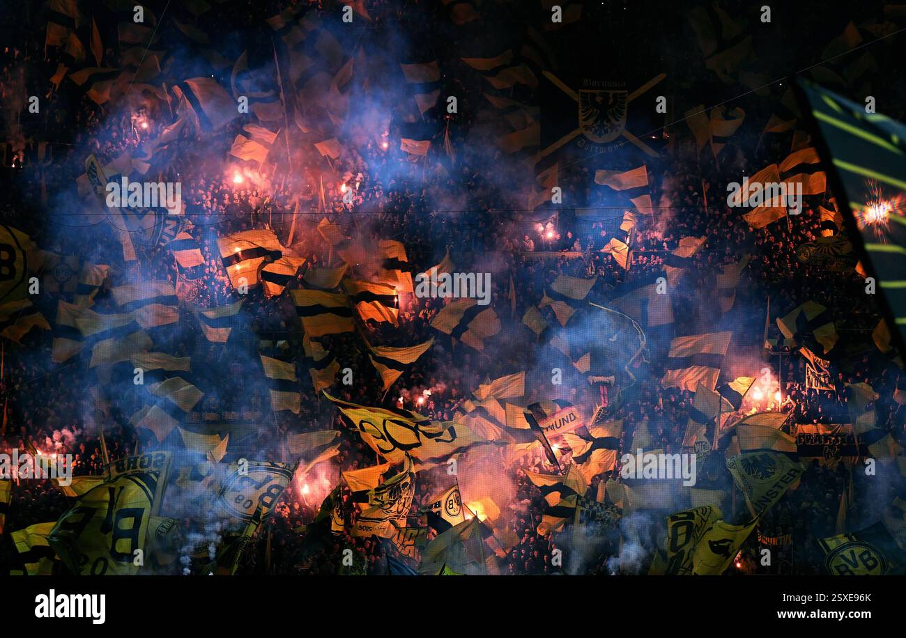 Bundesliga, Signal Iduna Park Dortmund: Borussia Dortmund vs Union ...