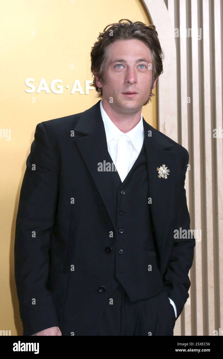 Jeremy Allen White bei der Verleihung der 31. Screen Actors Guild ...