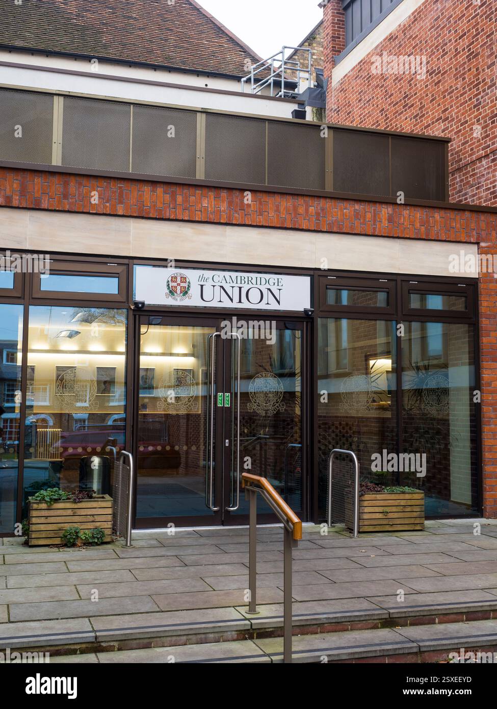 The Cambridge Union, The World oldest Debating Society, Cambridge ...