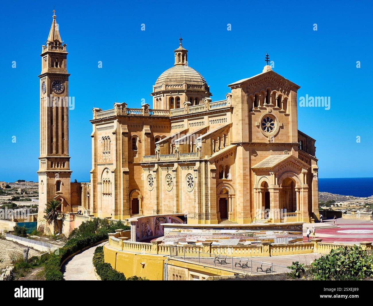 The Basilica of the National Shrine of the Blessed Virgin of Ta' Pinu ...