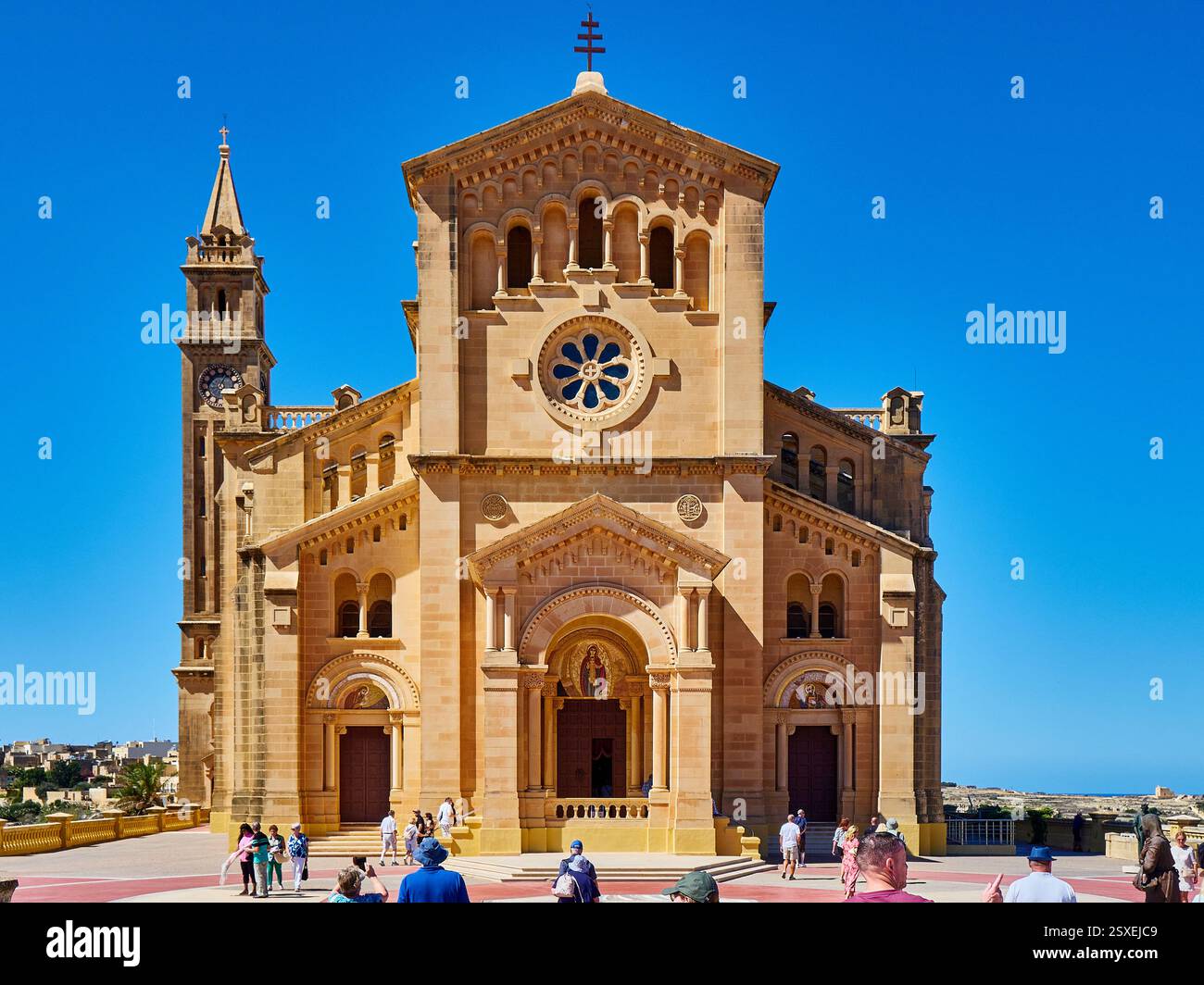 The Basilica of the National Shrine of the Blessed Virgin of Ta' Pinu ...
