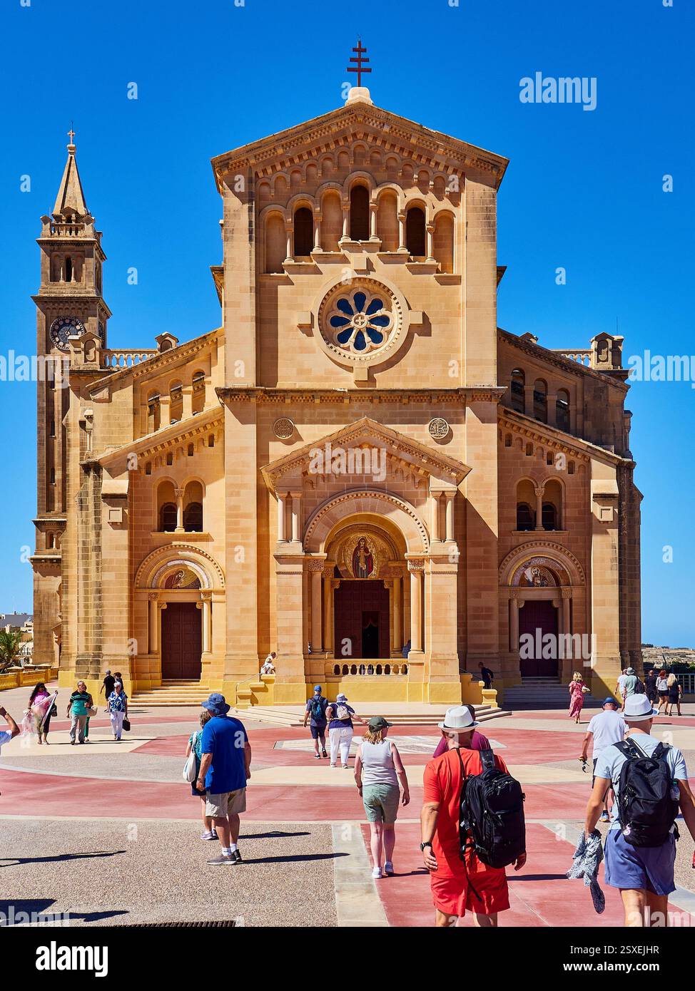 The Basilica of the National Shrine of the Blessed Virgin of Ta' Pinu ...
