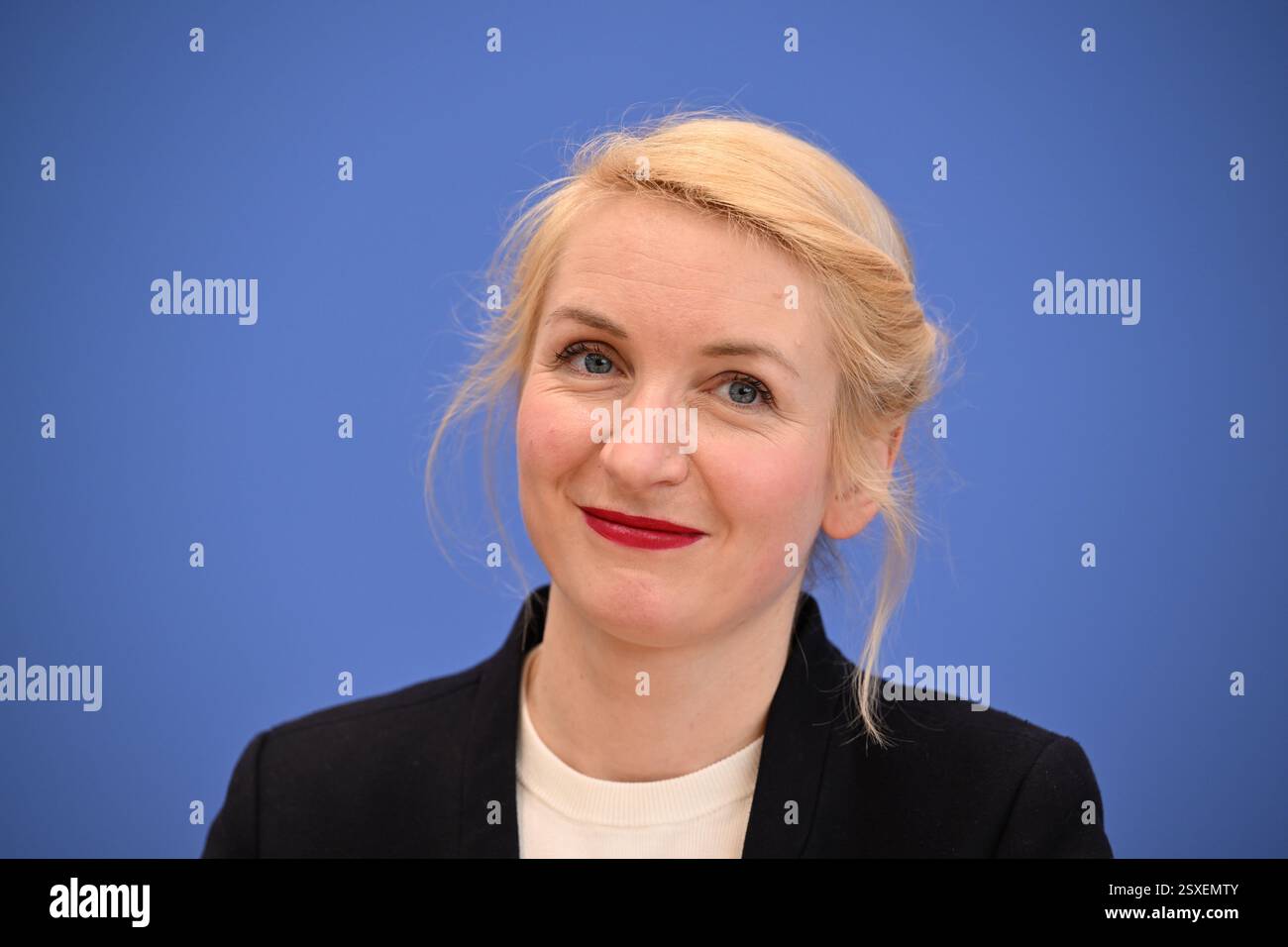 24 February 2025, Berlin: Ines Schwerdtner (Die Linke), party ...