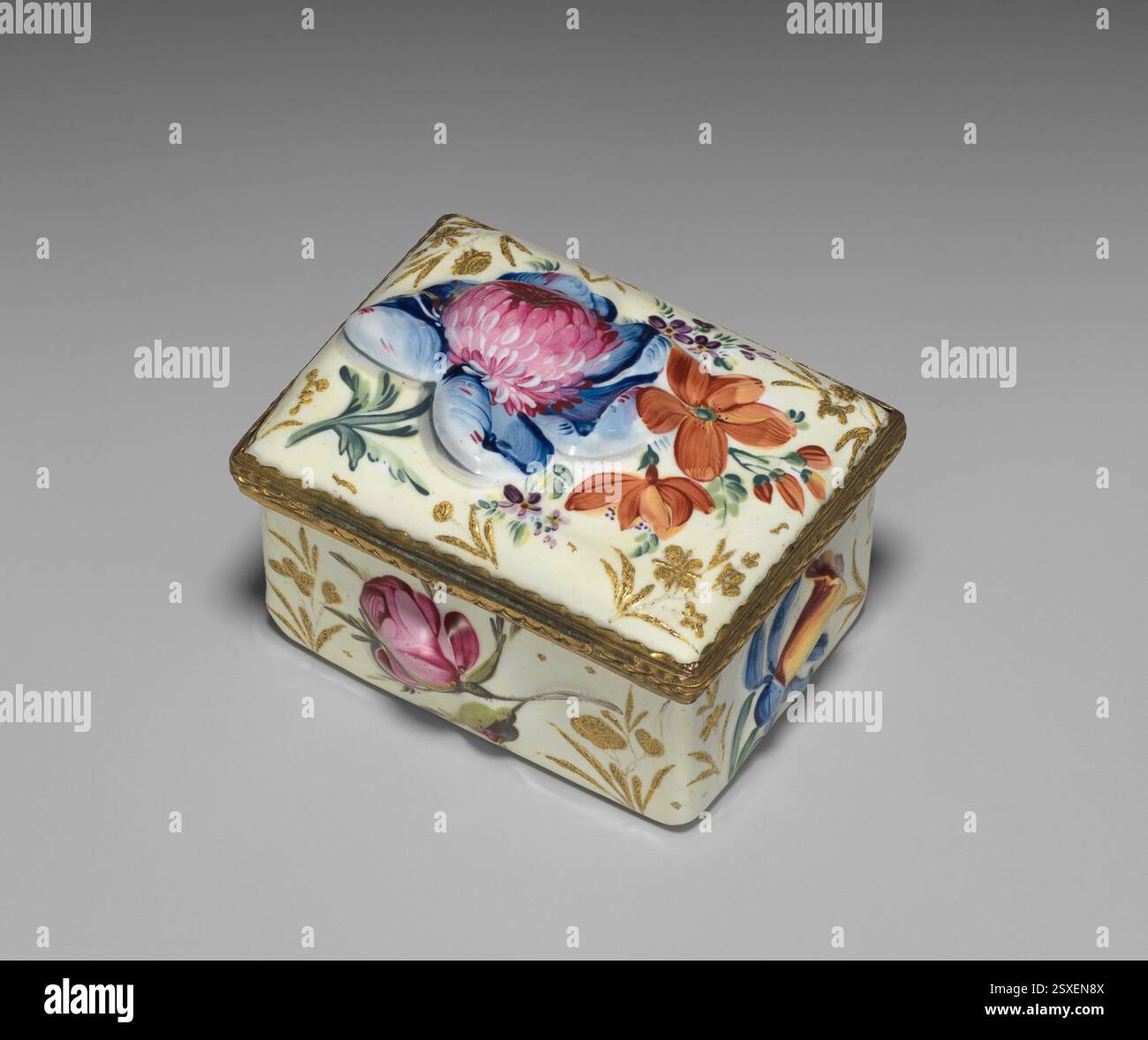 Collectible snuffbox hi-res stock photography and images - Alamy