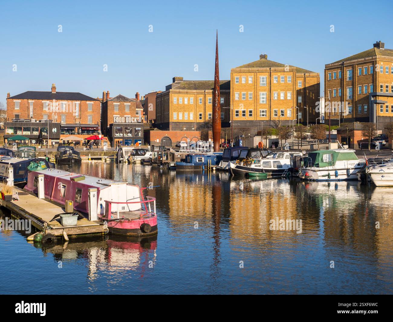 Narrow Boats, Victoria Basin, Gloucester Docks, Gloucester ...