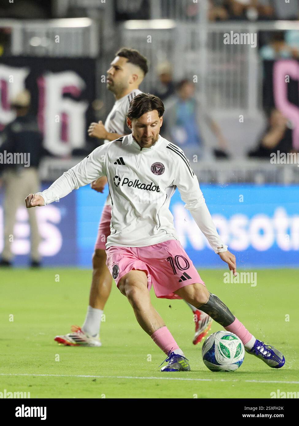 FORT LAUDERDALE, FLORIDA - FEBRUARY 22: Lionel Messi #10 of Inter Miami ...