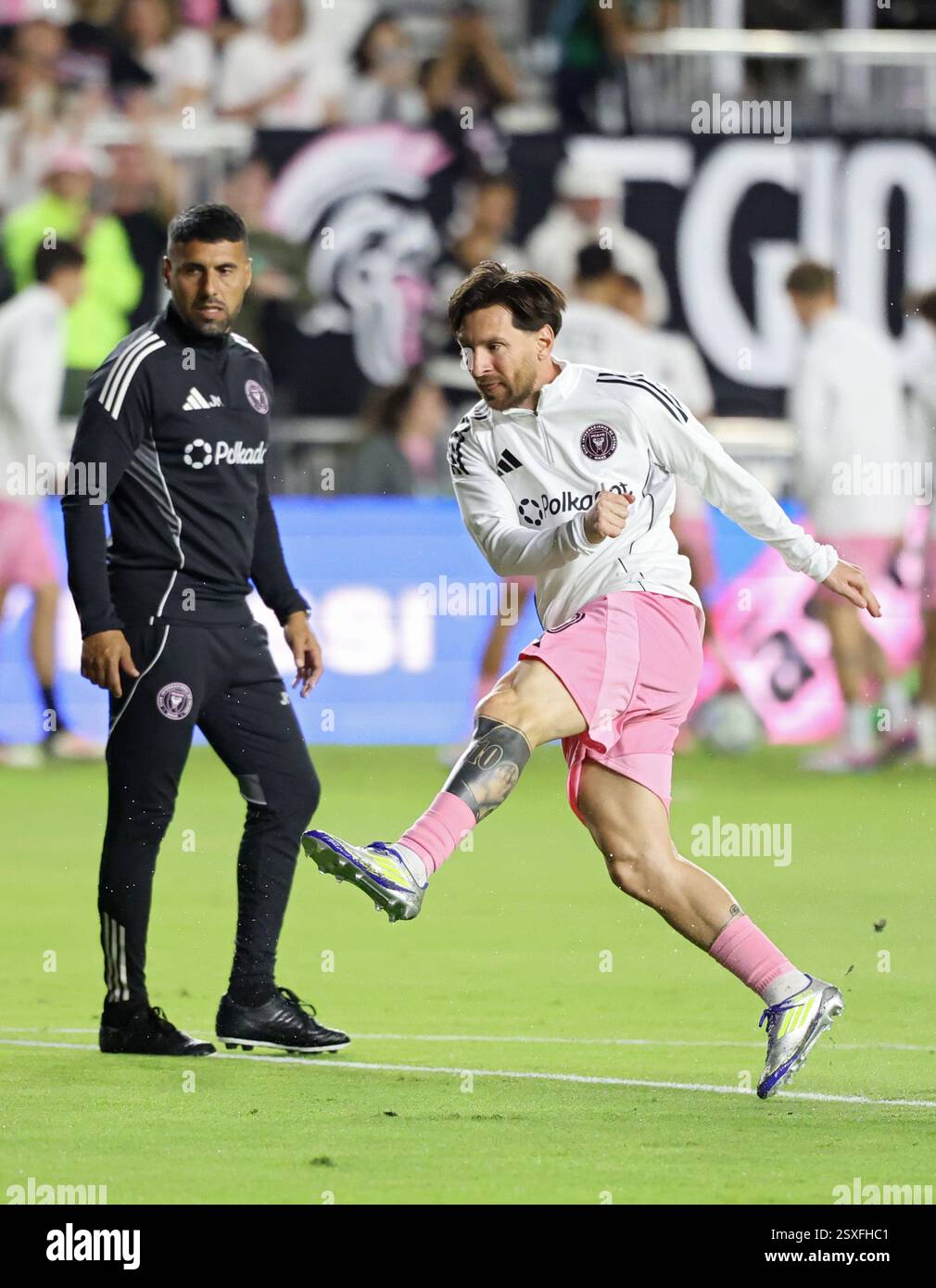 FORT LAUDERDALE, FLORIDA - FEBRUARY 22: Lionel Messi #10 of Inter Miami ...