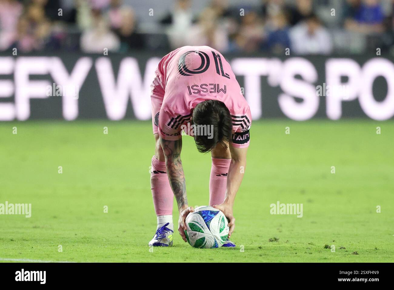 FORT LAUDERDALE, FLORIDA - FEBRUARY 22: Lionel Messi #10 of Inter Miami ...