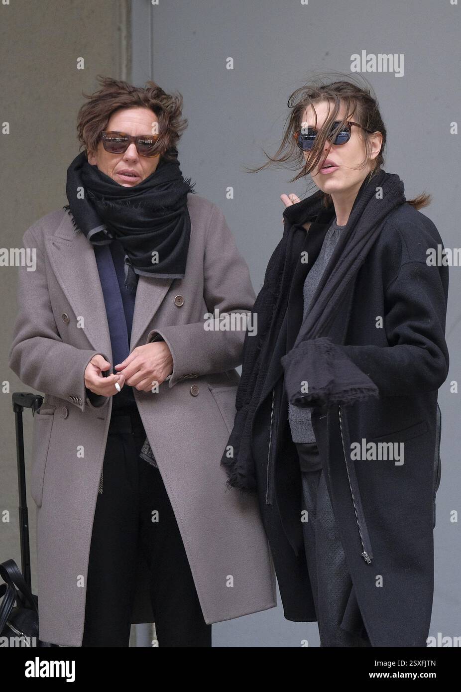 Monaco Royal Charlotte Casiraghi arrives in JFK with her son Raphaël ...