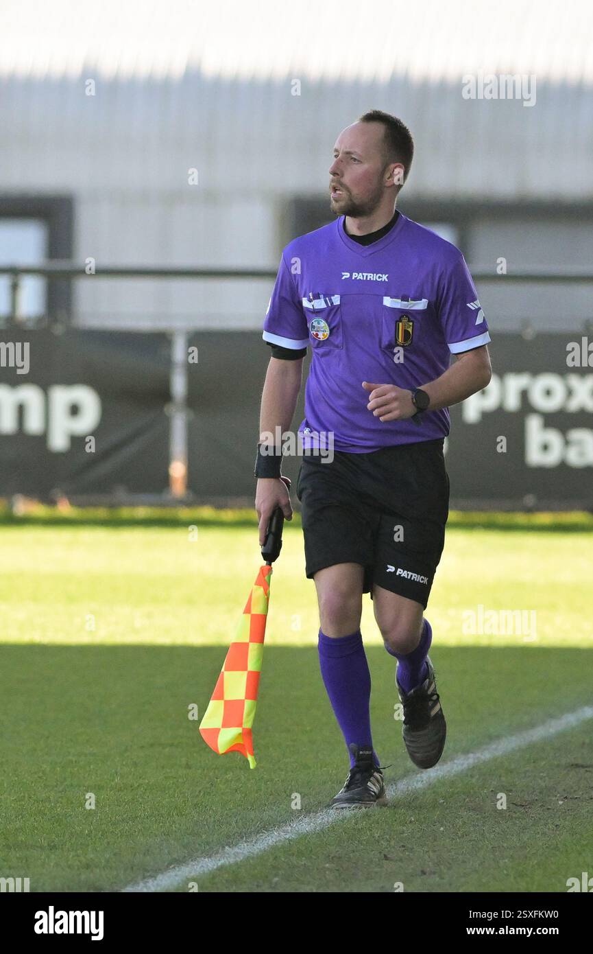 Tubize, Belgium. 23rd Feb, 2025. assistant referee Gaetan Byloos ...