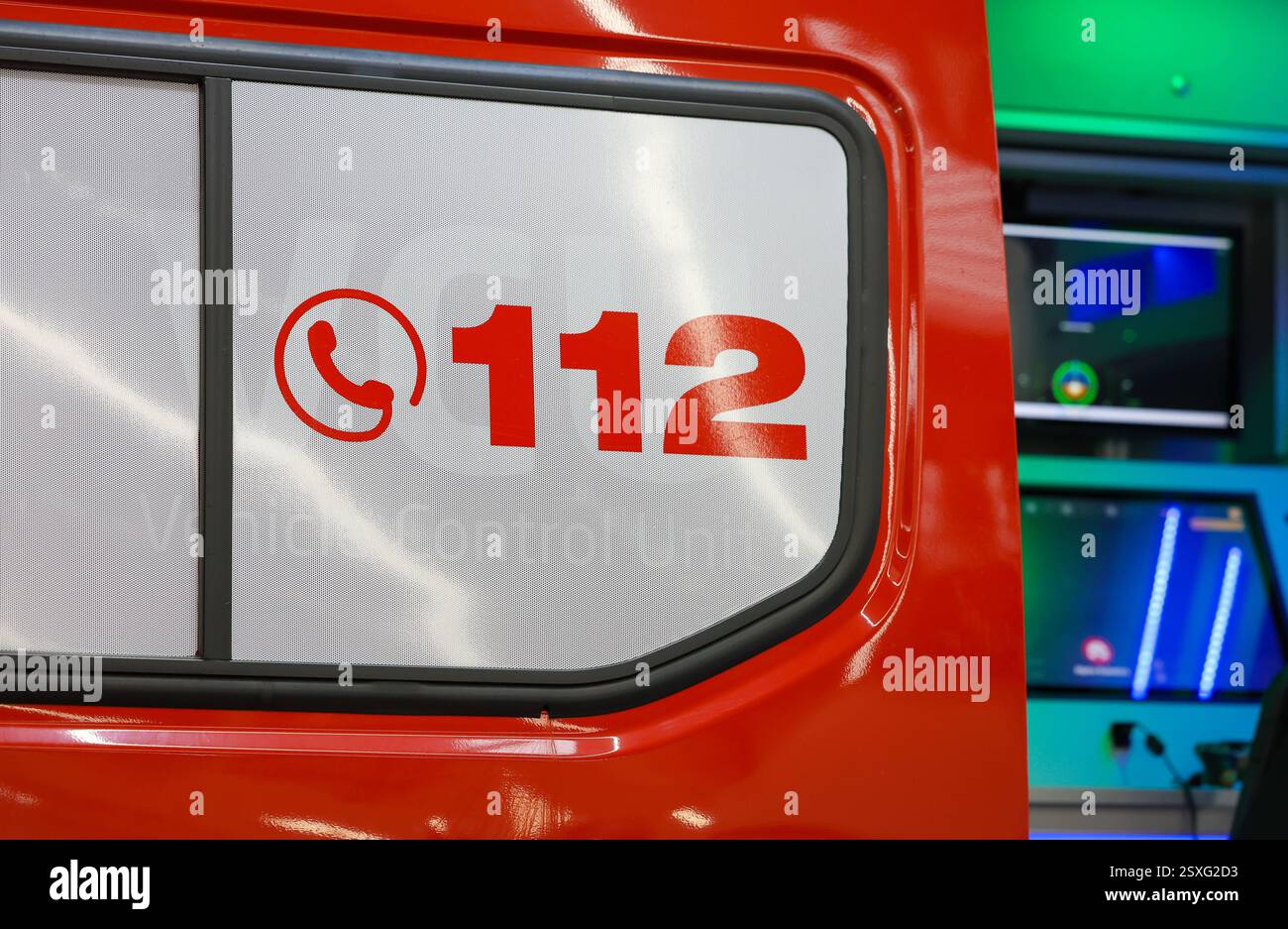 Düsseldorf, Nordrhein-Westfalen, Deutschland - Notruf 112 auf einem ...