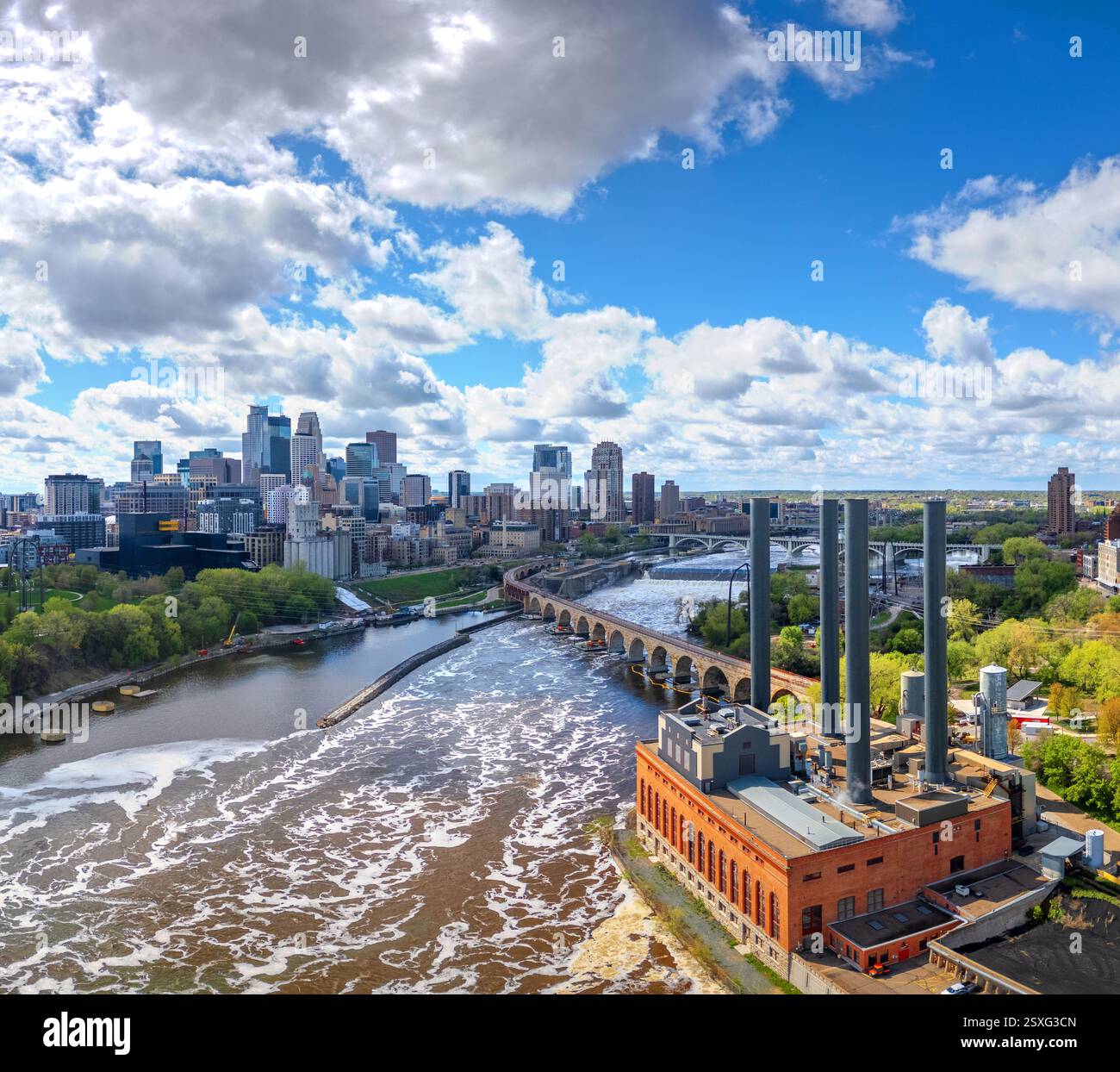 Minneapolis, Minneapolis, USA panoramic skyline on the river Stock ...