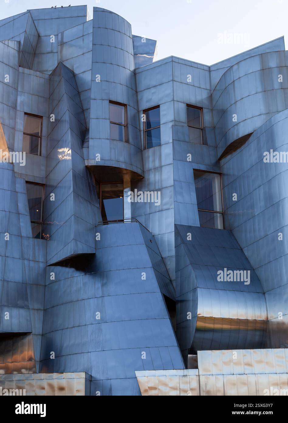 The Weisman Art Museum on the campus of the University of Minnesota ...