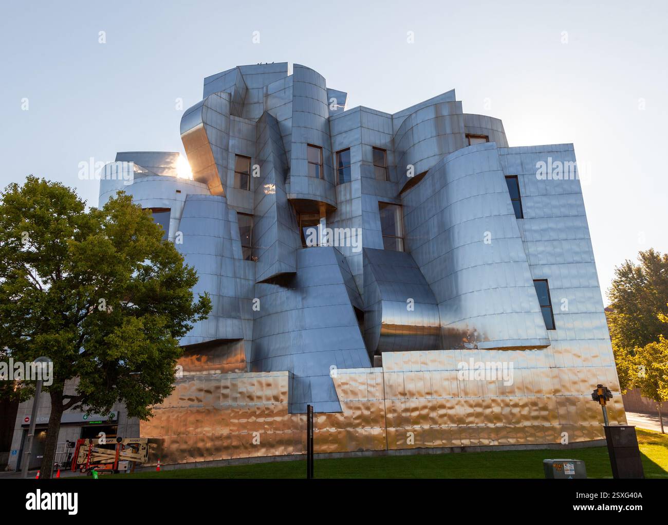 The Weisman Art Museum on the campus of the University of Minnesota ...