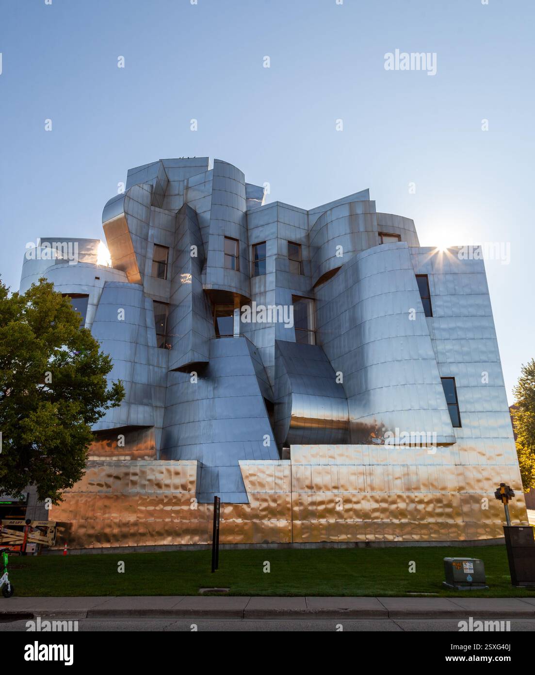 The Weisman Art Museum on the campus of the University of Minnesota ...