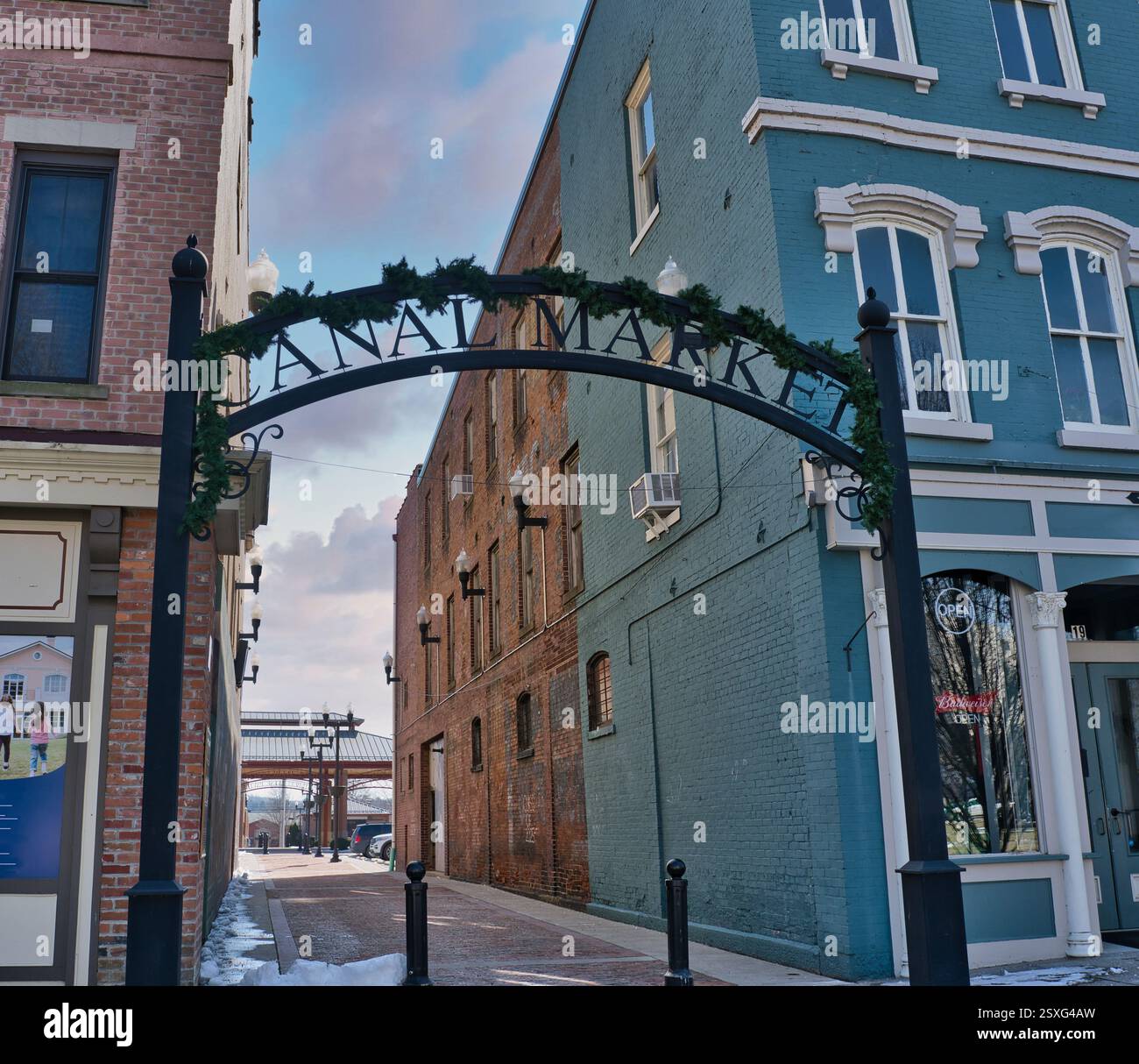 Canal Market alley in downtown Newark Ohio USA 2025 Stock Photo - Alamy