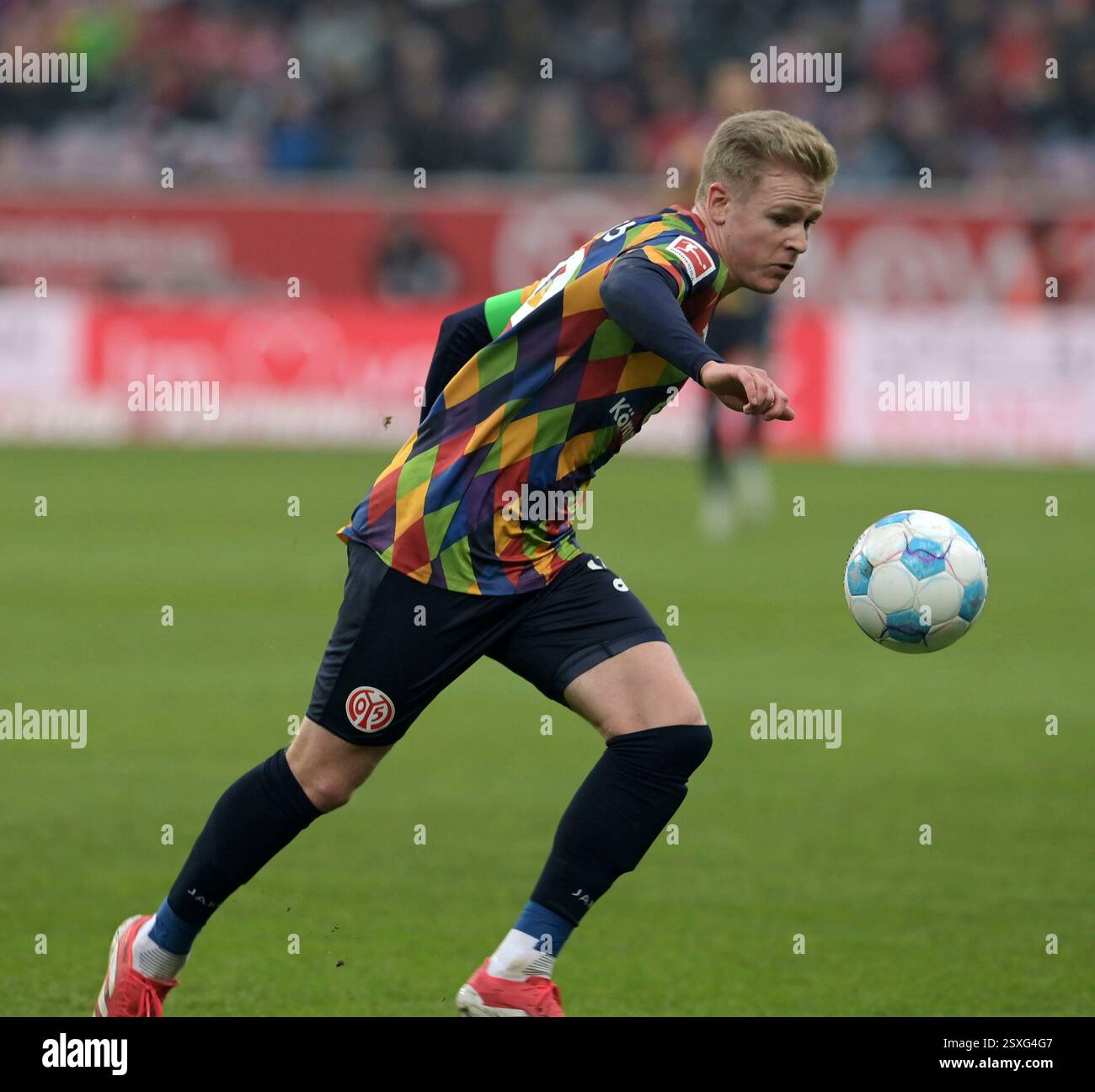 Mainz, Deutschland. 22nd Feb, 2025. Jonathan Burkardt fotografiert beim ...