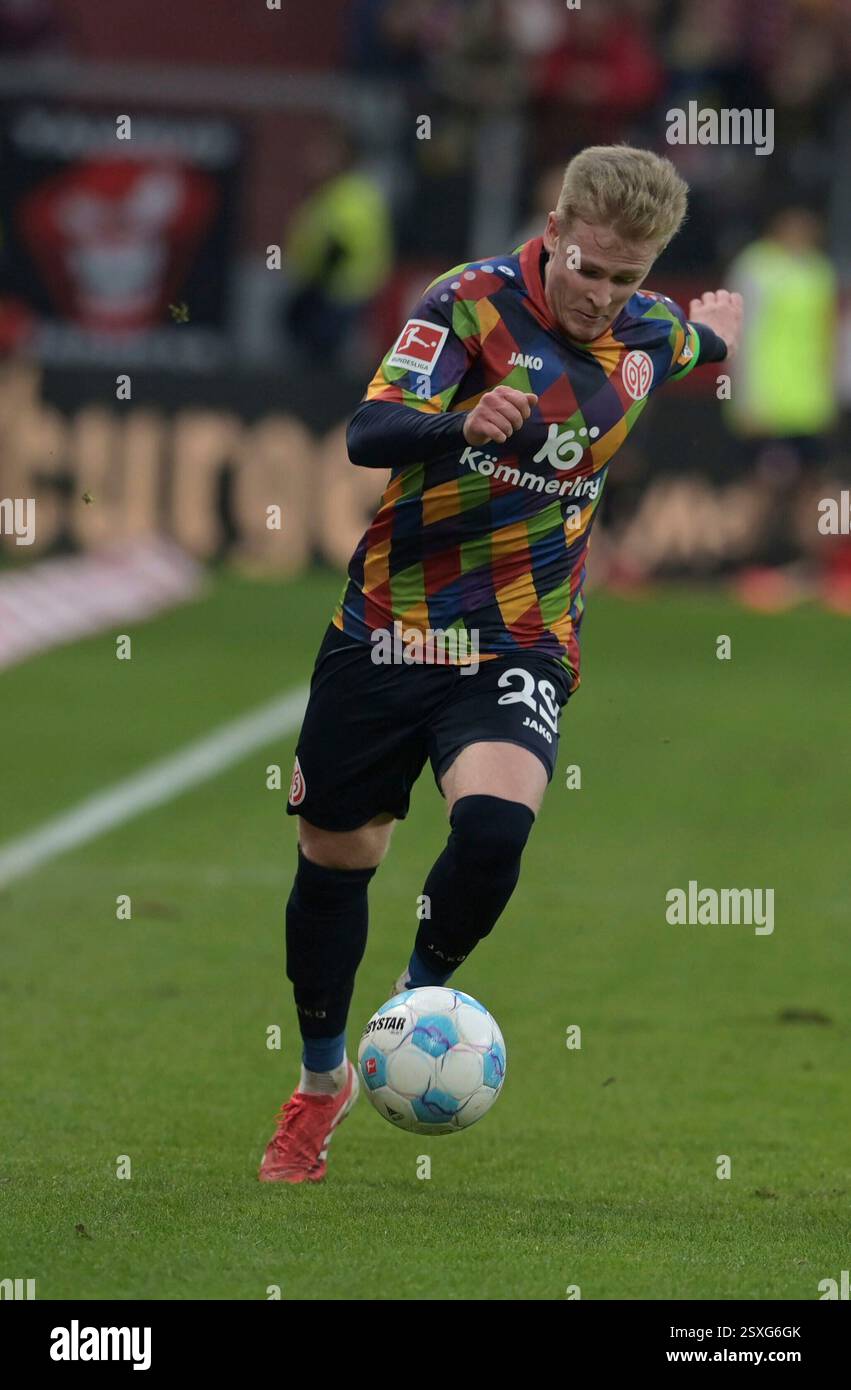 Jonathan Burkardt fotografiert beim Fußball Bundesliga Spiel Mainz 05 ...