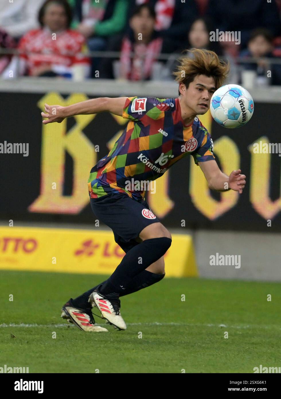 Mainz, Deutschland. 22nd Feb, 2025. Kaishu Sano fotografiert beim ...