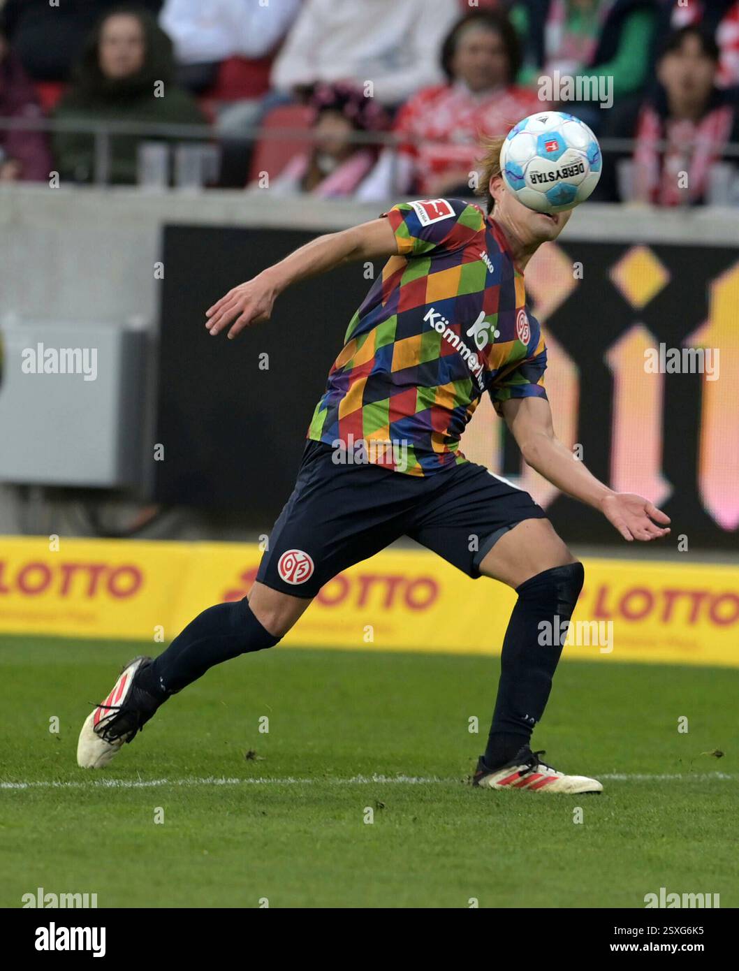 Mainz, Deutschland. 22nd Feb, 2025. Kaishu Sano fotografiert beim ...