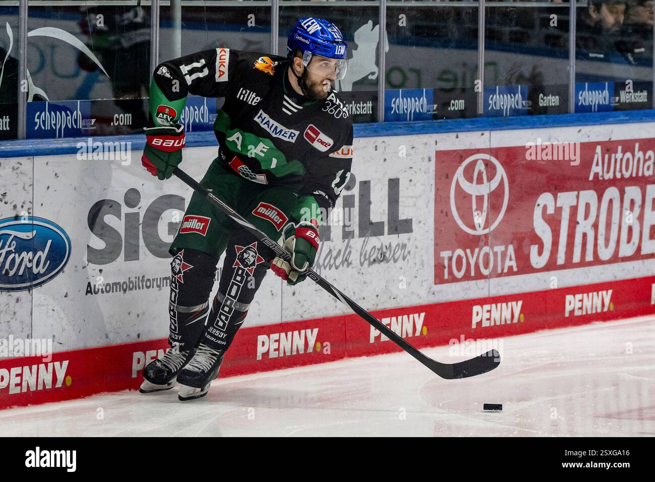 Augsburg, Deutschland. 23rd Feb, 2025. Mick Koehler (Augsburger Panther ...