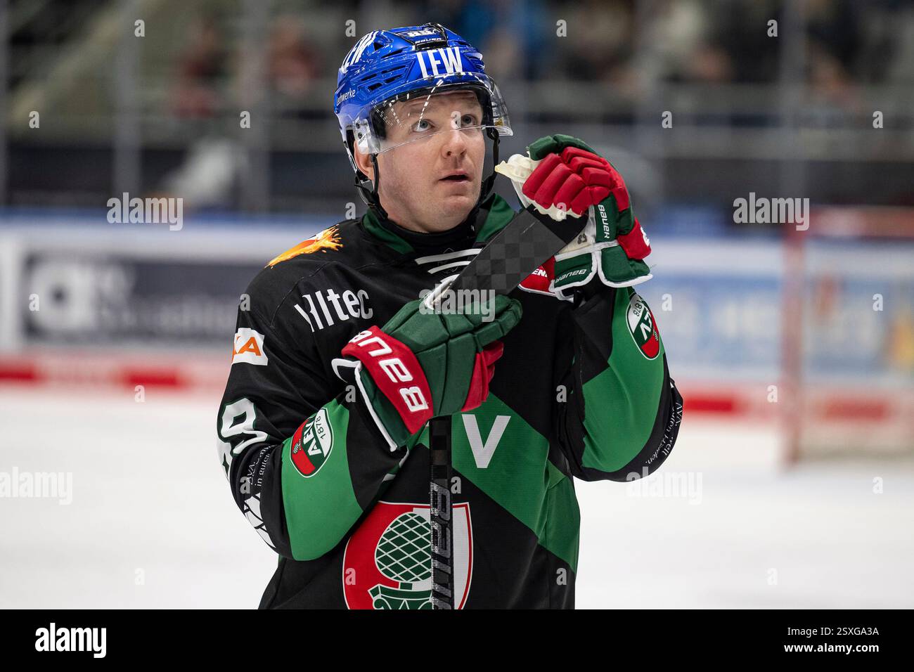 Augsburg, Deutschland. 23rd Feb, 2025. Mark Zengerle (Augsburger ...