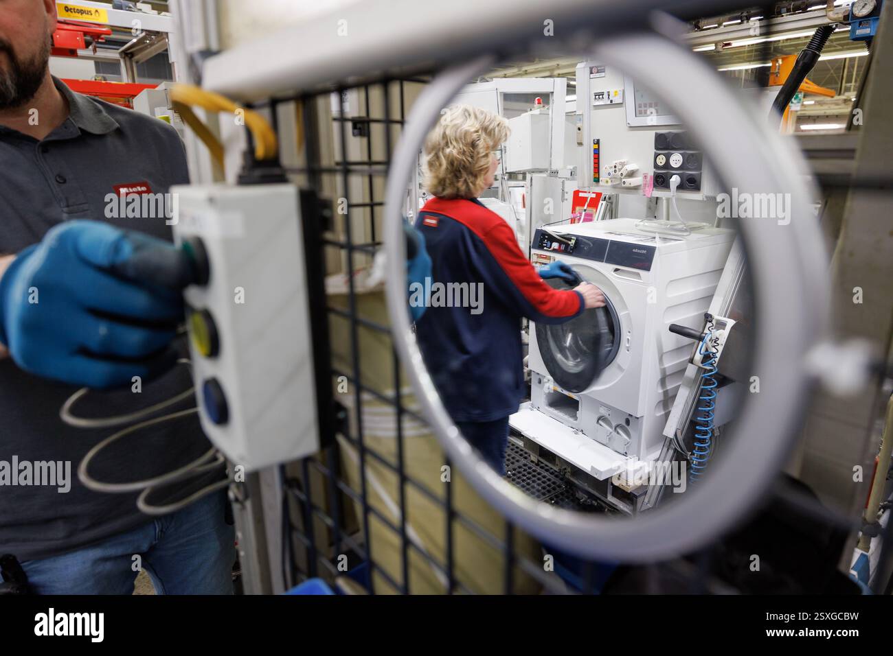 PRODUCTION - 19 February 2025, North Rhine-Westphalia, Gütersloh: View ...