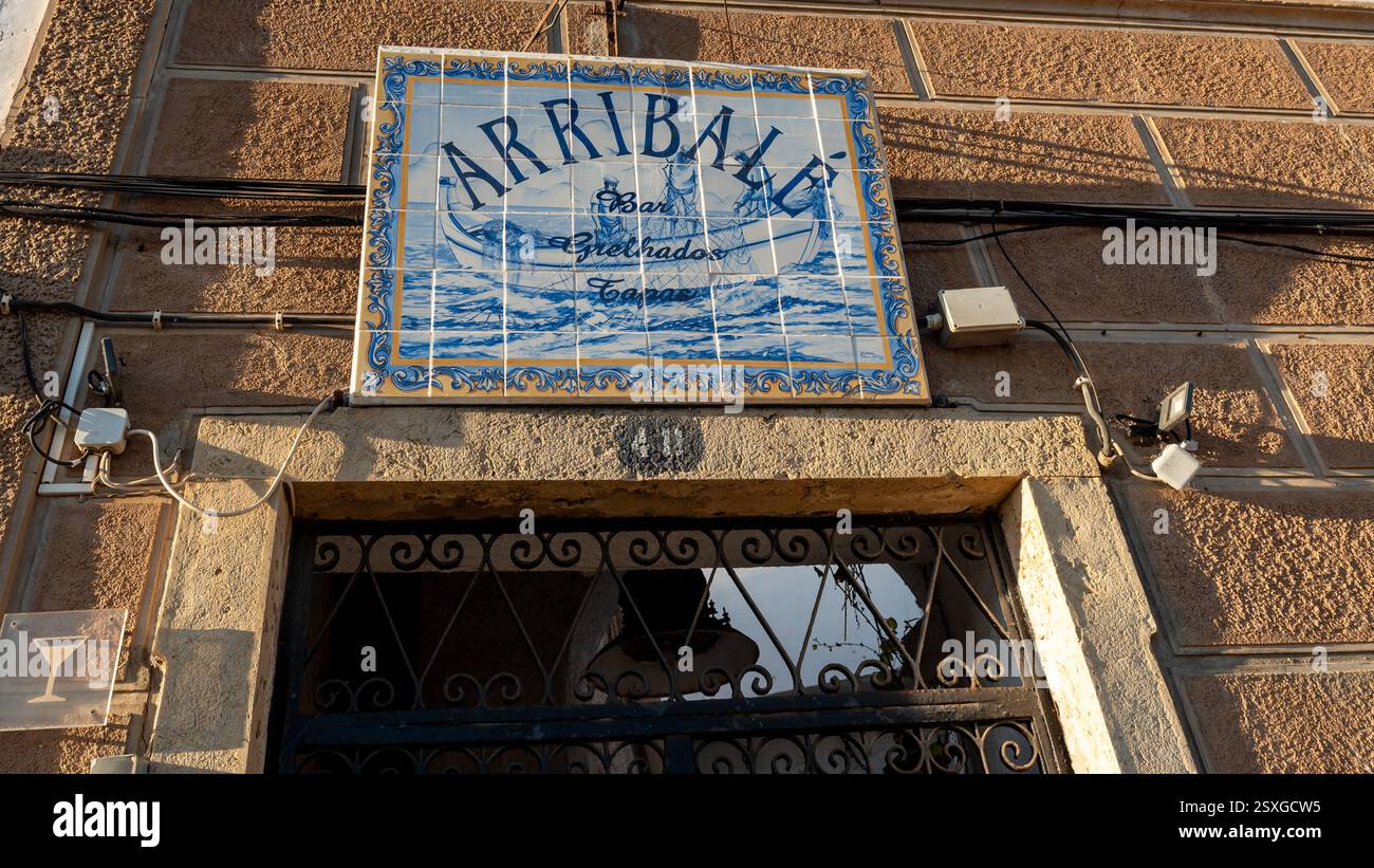 The algarve tourist sign hi-res stock photography and images - Alamy