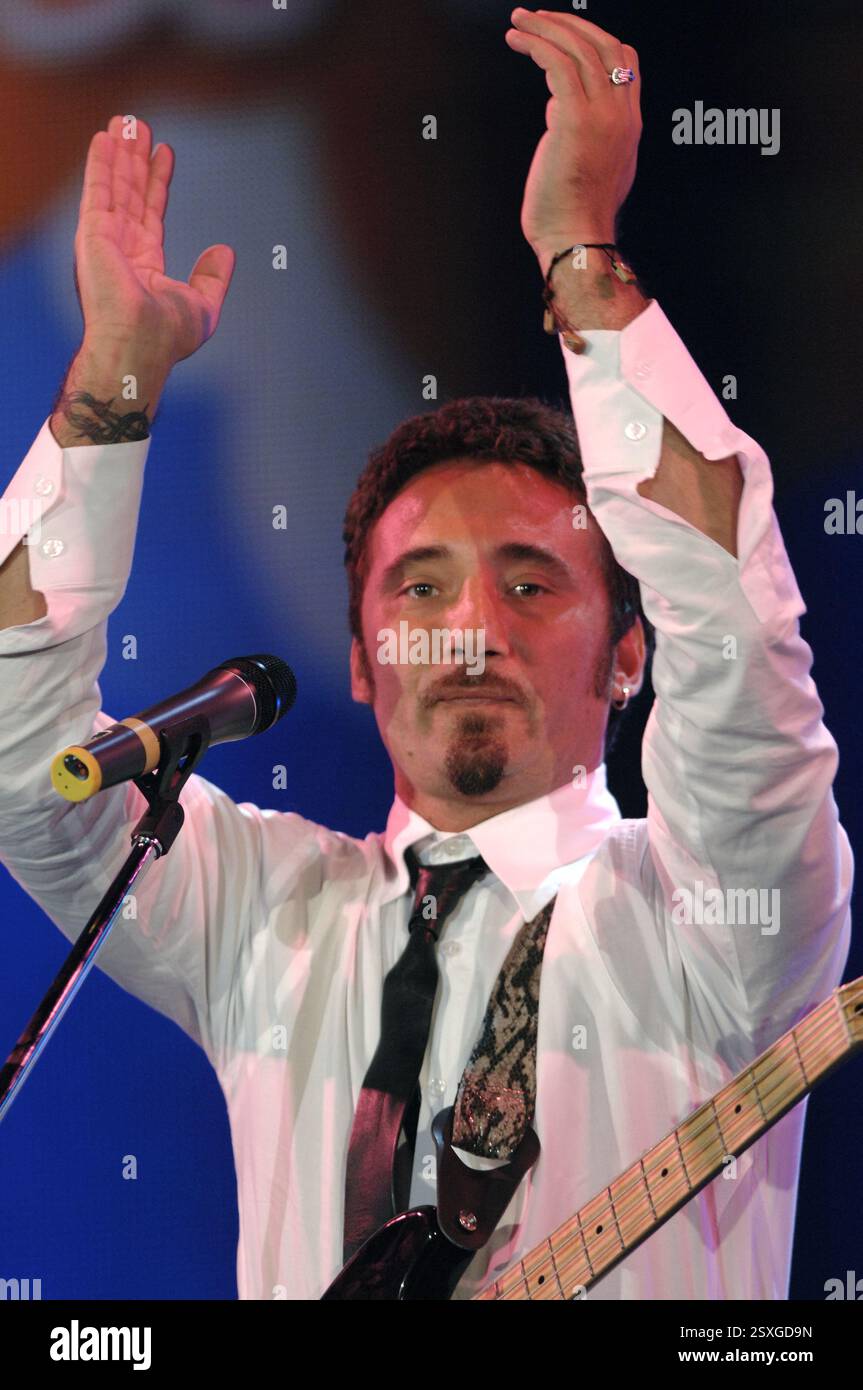 Milan Italy 15/06/2007: Federico Zampaglione,singer of Tiromancino Band ...
