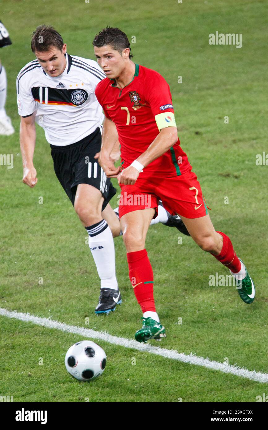 Cristiano ronaldo 2008 hi-res stock photography and images - Alamy