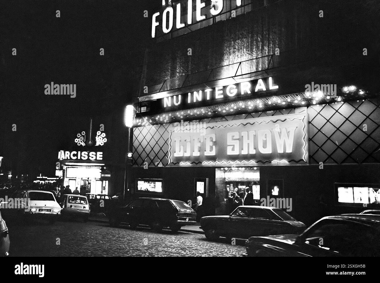 - Paris, summer 1978, Pigalle red light district - Parigi, estate 1978 ...