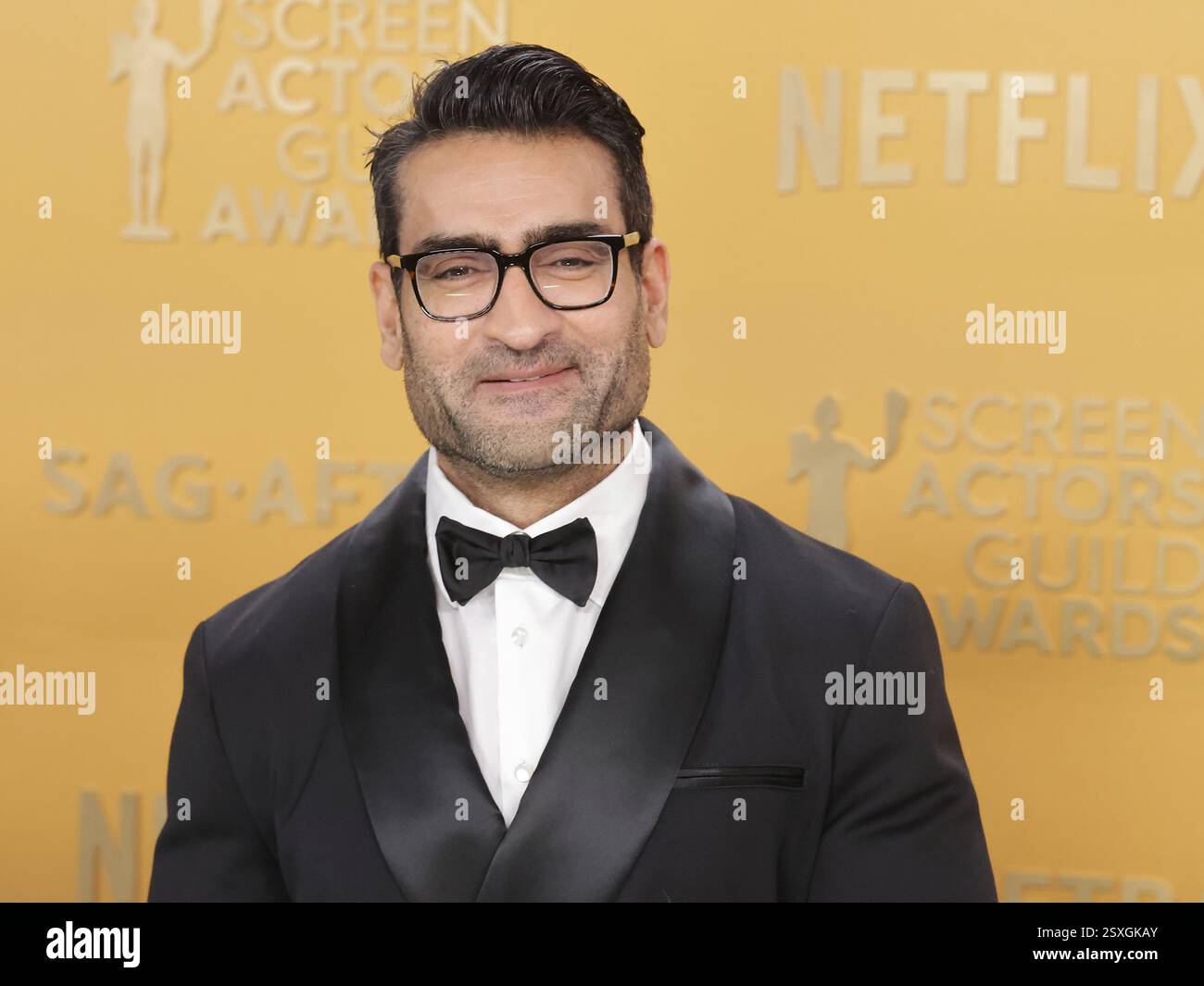 Kumail Nanjiani attends the 31st Annual Screen Actors Guild Awards at ...