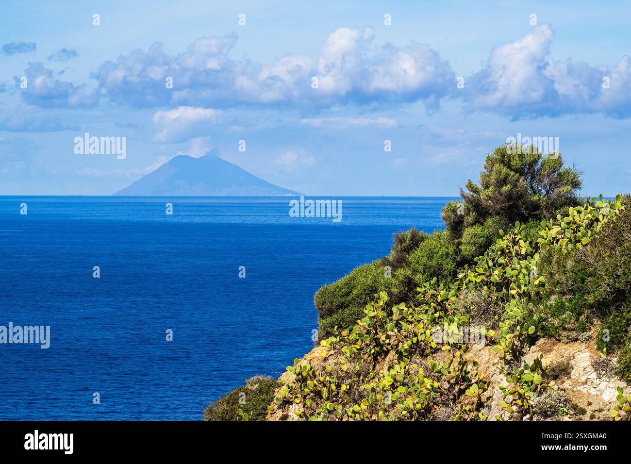 Seaside in calabria italy blue hi-res stock photography and images - Alamy